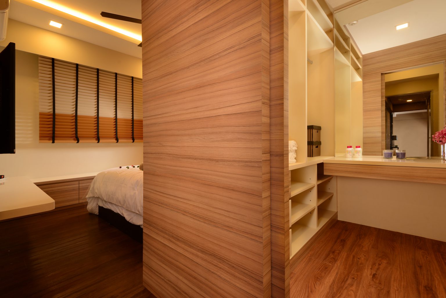 HDB | MNH – A Guide to Having a Walk-In Wardrobe